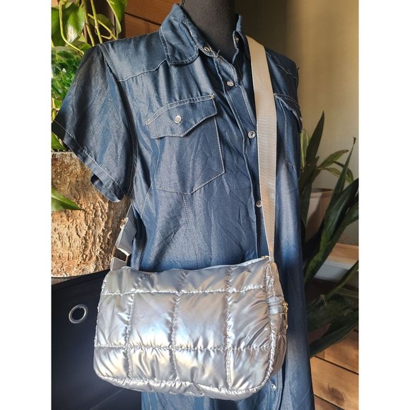 Unbranded | Bags | Metallic Silver Puffer Quilted Crossbody Adjustable ...